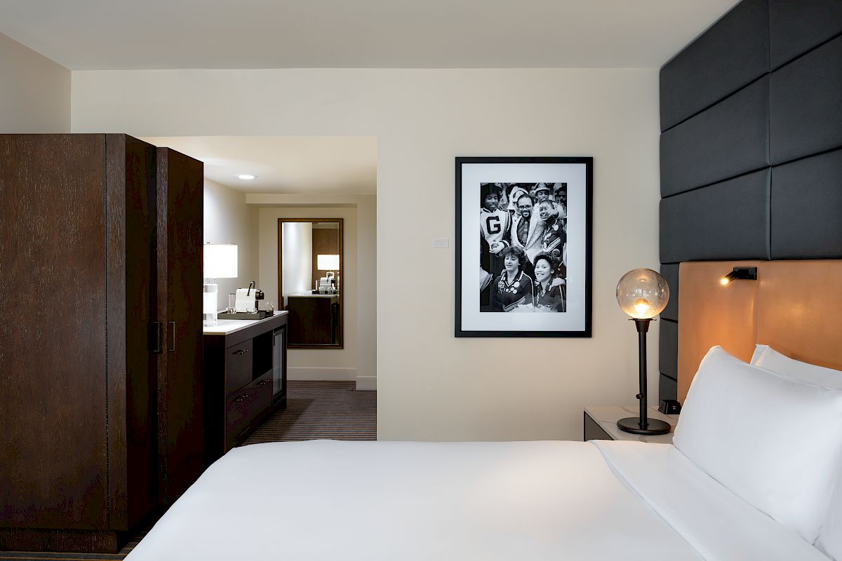 Premium Rooms | Downtown Seattle Hotel With View | Hotel Theodore